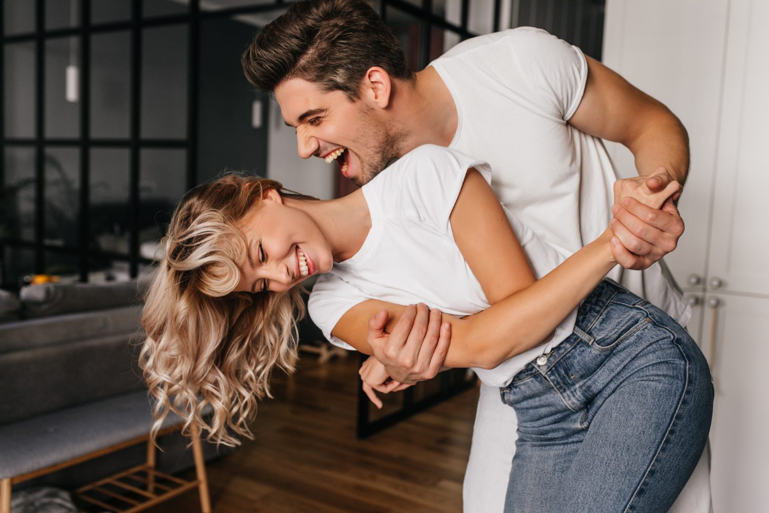Are Any Women Truly Loyal? Psychological Proof & Real-World Signs